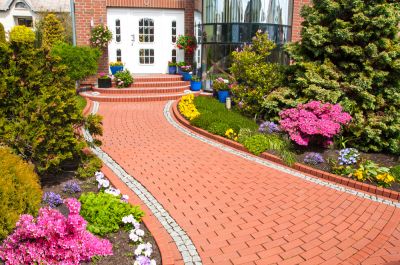 Stunning Front Yard Design Ideas to Transform Your Home’s Curb Appeal